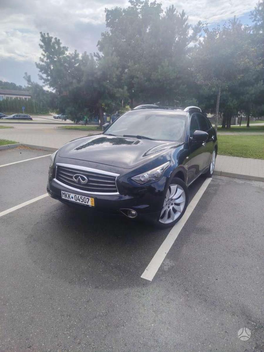 Black Infiniti fx-30 2013 in Druskininkai, with an engine capacity of 2.99 L and mileage of 230 thousand km for 10800 €, photo 8 on AUTOMOTO.COM.LV