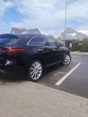 Black Infiniti fx-30 2013 in Druskininkai, with an engine capacity of 2.99 L and mileage of 230 thousand km for 10800 €, photo 11 on AUTOMOTO.COM.LV