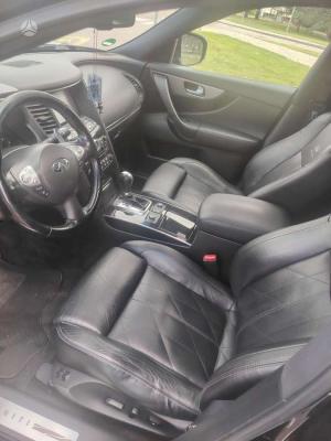 Black Infiniti fx-30 2013 in Druskininkai, with an engine capacity of 2.99 L and mileage of 230 thousand km for 10800 €, photo 14 on AUTOMOTO.COM.LV