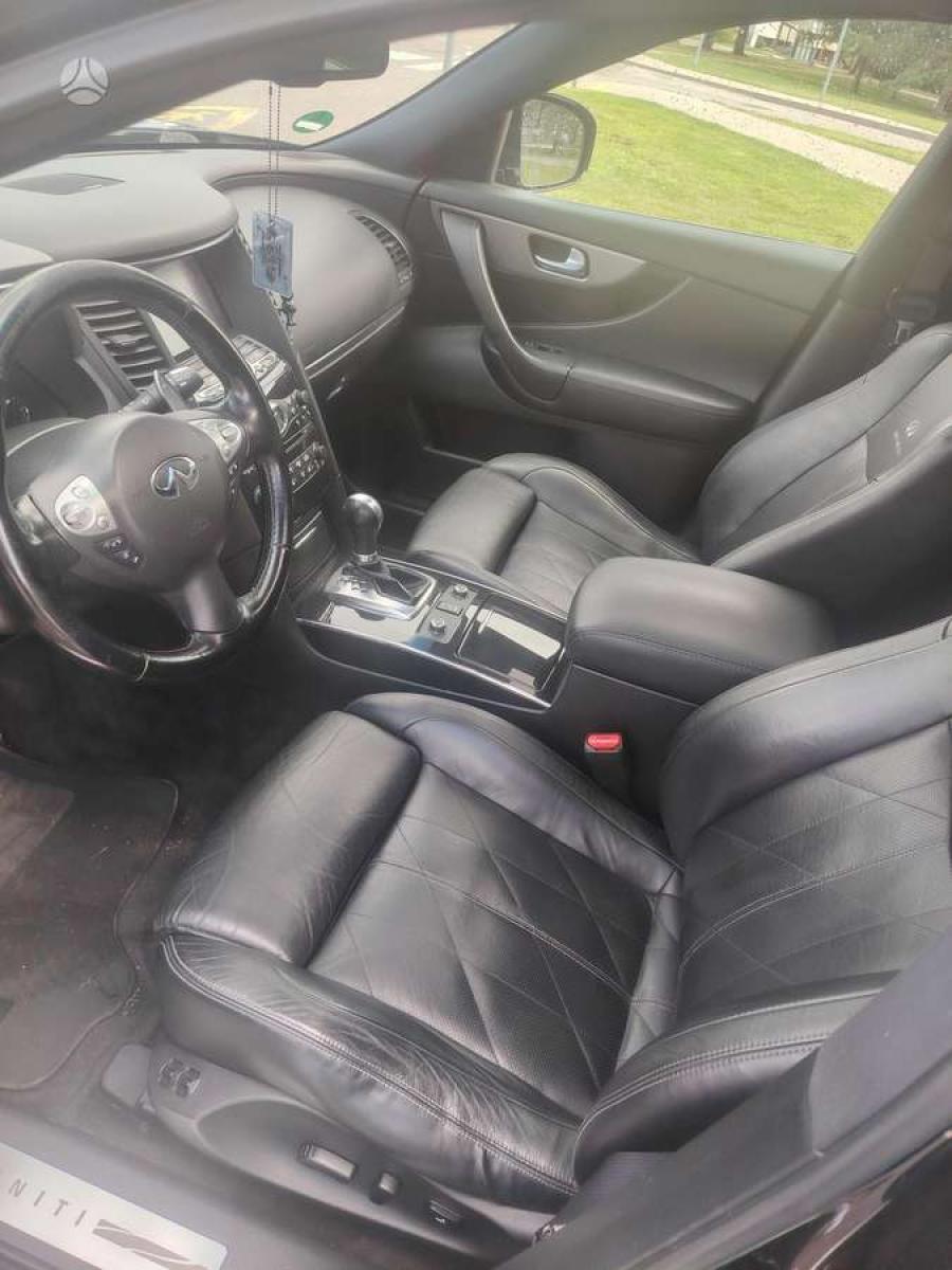 Black Infiniti fx-30 2013 in Druskininkai, with an engine capacity of 2.99 L and mileage of 230 thousand km for 10800 €, photo 14 on AUTOMOTO.COM.LV
