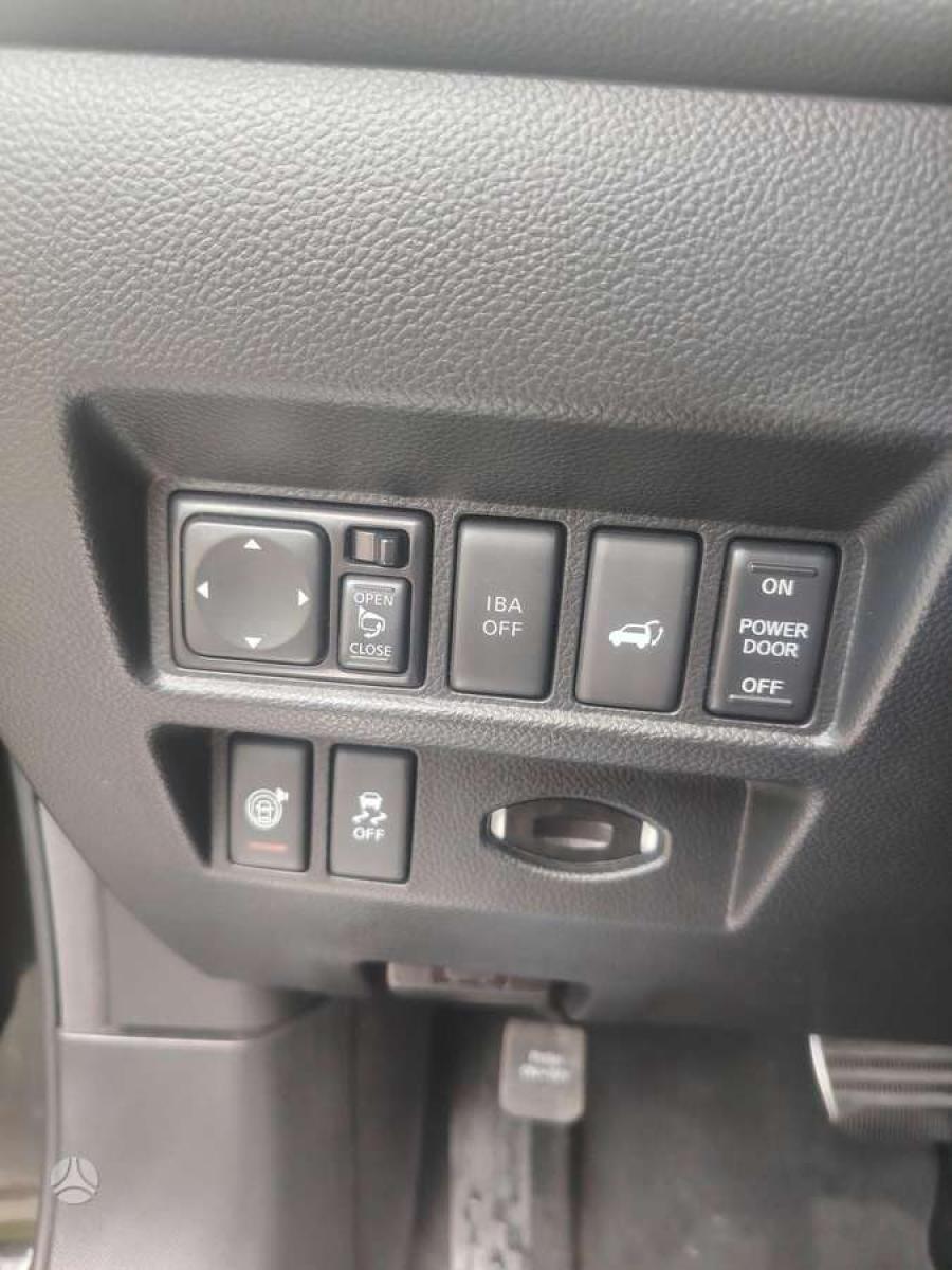 Black Infiniti fx-30 2013 in Druskininkai, with an engine capacity of 2.99 L and mileage of 230 thousand km for 10800 €, photo 17 on AUTOMOTO.COM.LV