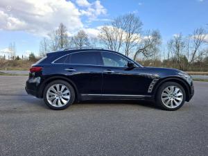 Melns Infiniti fx-30 2013 Daugavpils, ar dzinēja tilpumu 2.99 L un nobraukumu 0 tūkst. km par 9800 €, foto 4 vietnē AUTOMOTO.COM.LV