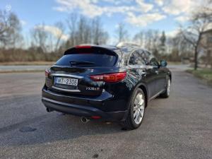 Melns Infiniti fx-30 2013 Daugavpils, ar dzinēja tilpumu 2.99 L un nobraukumu 0 tūkst. km par 9800 €, foto 5 vietnē AUTOMOTO.COM.LV