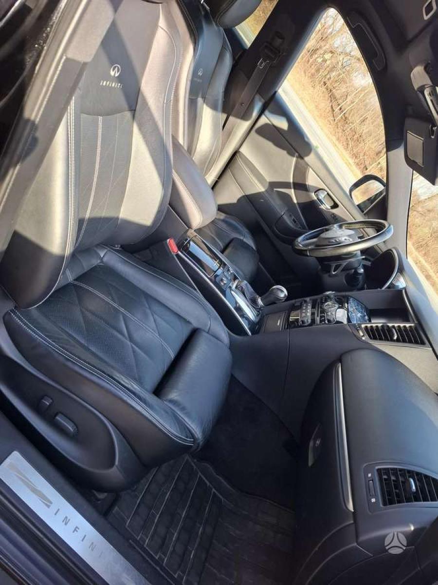 Melns Infiniti fx-30 2013 Daugavpils, ar dzinēja tilpumu 2.99 L un nobraukumu 0 tūkst. km par 9800 €, foto 12 vietnē AUTOMOTO.COM.LV