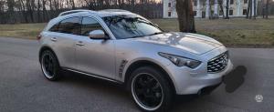 Grey Infiniti fx-30 2010 in Vilnius, with an engine capacity of 3.00 L and mileage of 330 thousand km for 5200 €, photo 3 on AUTOMOTO.COM.LV