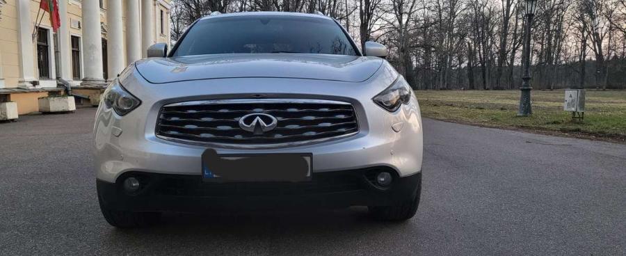 Grey Infiniti fx-30 2010 in Vilnius, with an engine capacity of 3.00 L and mileage of 330 thousand km for 5200 €, photo 5 on AUTOMOTO.COM.LV