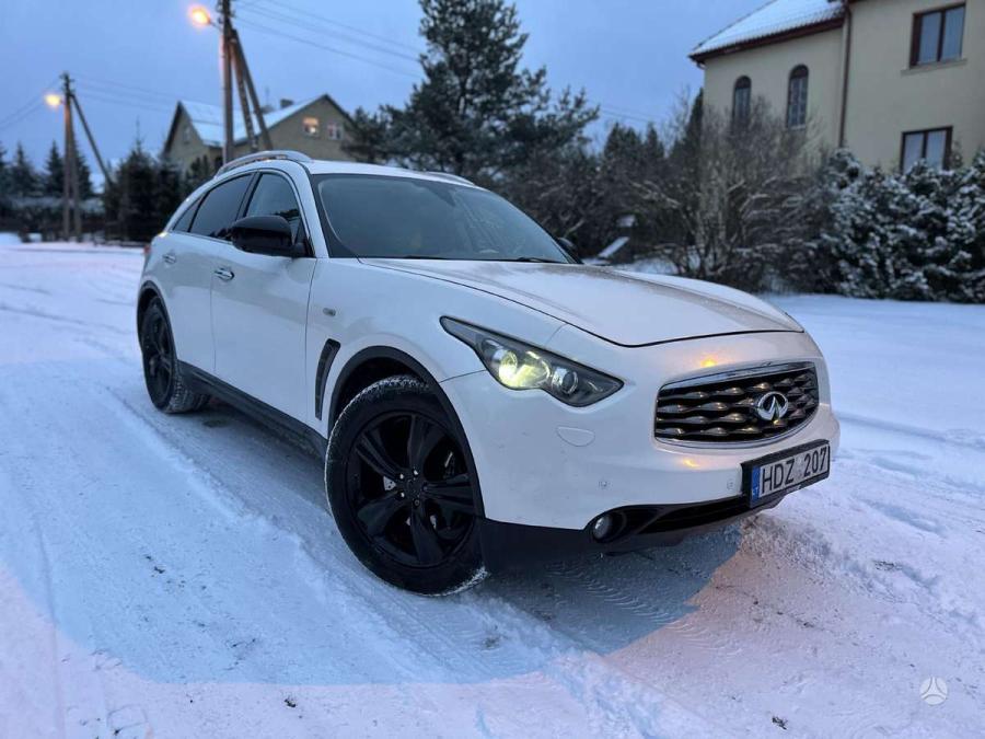 Balts Infiniti fx-30 2012 Viļņa, ar dzinēja tilpumu 2.99 L un nobraukumu 160 tūkst. km par 7450 €, foto 12 vietnē AUTOMOTO.COM.LV