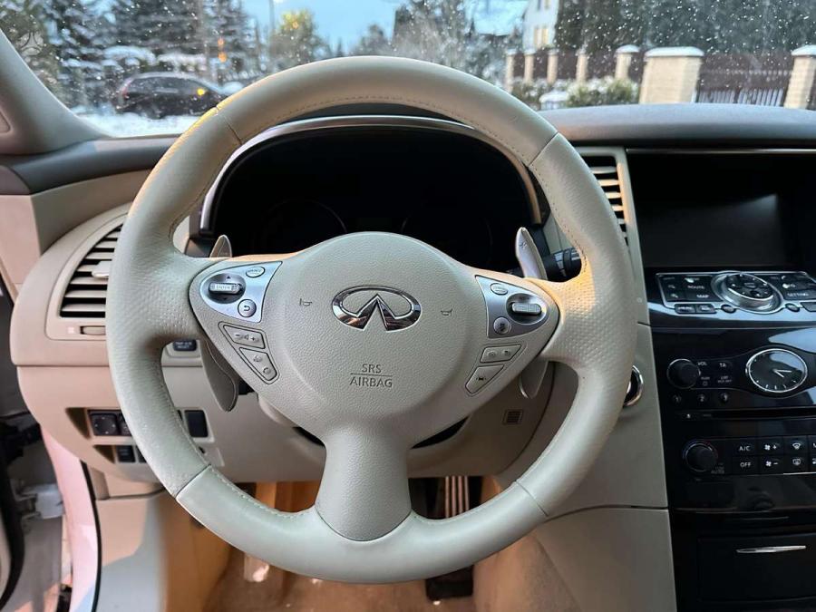 Balts Infiniti fx-30 2012 Viļņa, ar dzinēja tilpumu 2.99 L un nobraukumu 160 tūkst. km par 7450 €, foto 32 vietnē AUTOMOTO.COM.LV