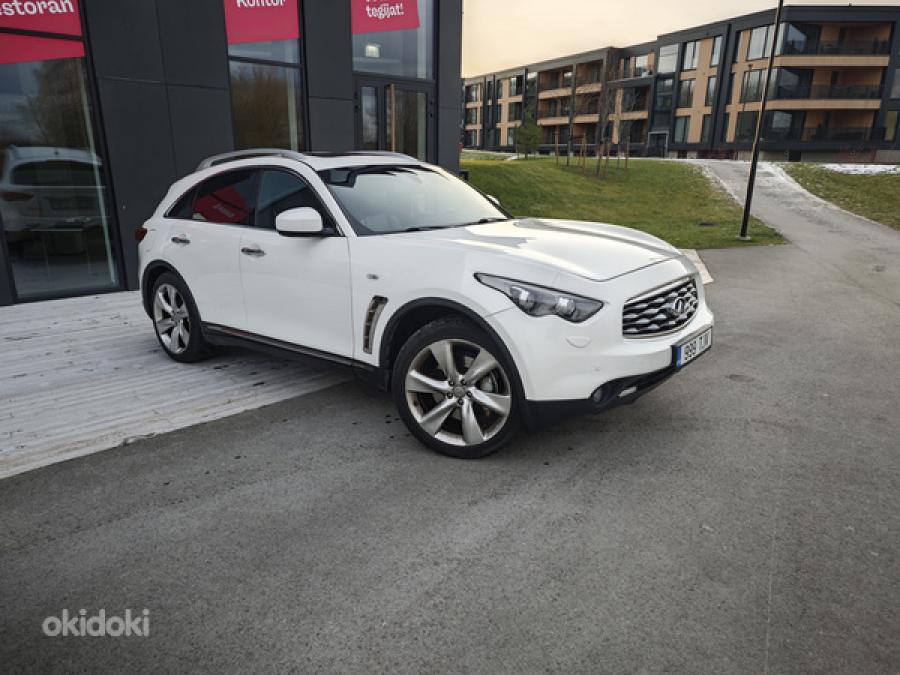 White Infiniti fx-30 2012 in Tallinn, with an engine capacity of 3.00 L and mileage of 355 thousand km for 7800 €, photo 3 on AUTOMOTO.COM.LV