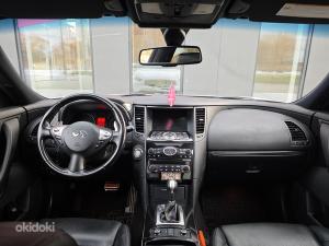 White Infiniti fx-30 2012 in Tallinn, with an engine capacity of 3.00 L and mileage of 355 thousand km for 7800 €, photo 4 on AUTOMOTO.COM.LV