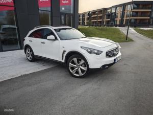 White Infiniti fx-30 2012 in Tallinn, with an engine capacity of 3.00 L and mileage of 355 thousand km for 7800 €, photo 12 on AUTOMOTO.COM.LV