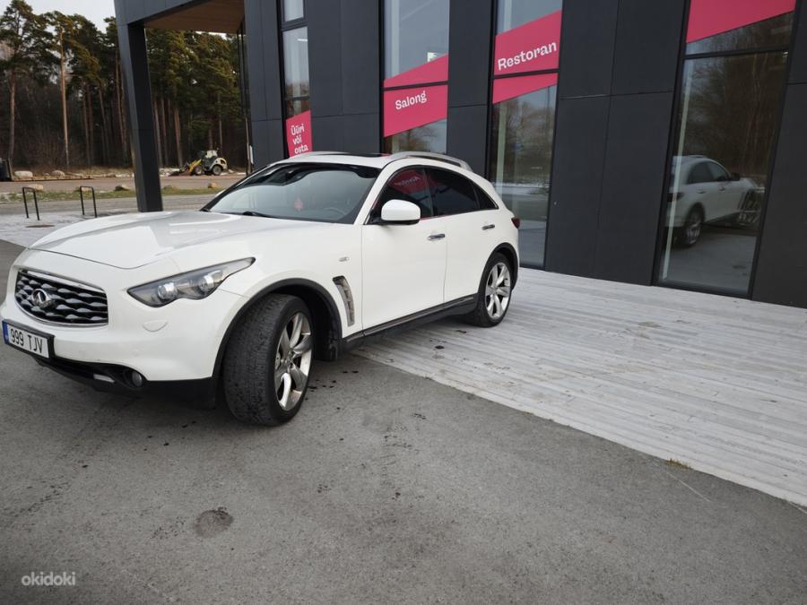 White Infiniti fx-30 2012 in Tallinn, with an engine capacity of 3.00 L and mileage of 355 thousand km for 7800 €, photo 14 on AUTOMOTO.COM.LV