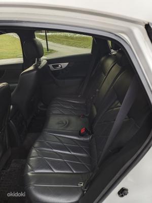 White Infiniti fx-30 2012 in Tallinn, with an engine capacity of 3.00 L and mileage of 355 thousand km for 7800 €, photo 18 on AUTOMOTO.COM.LV