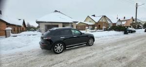 Black Infiniti FX 35 2007 in Klaipeda, with an engine capacity of 3.50 L and mileage of 250 thousand km for 4500 €, photo 7 on AUTOMOTO.COM.LV