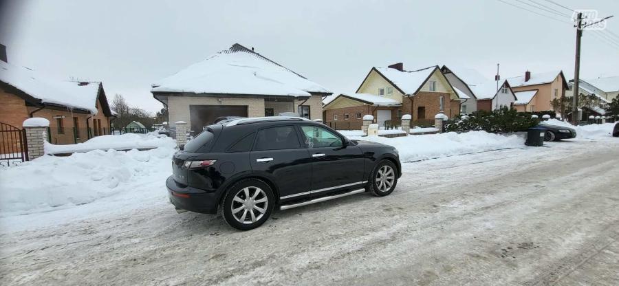 Black Infiniti FX 35 2007 in Klaipeda, with an engine capacity of 3.50 L and mileage of 250 thousand km for 4500 €, photo 7 on AUTOMOTO.COM.LV