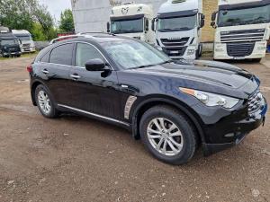 Melns Infiniti FX 35 2011 Viļņa, ar dzinēja tilpumu 3.50 L un nobraukumu 122 tūkst. km par 11900 €, foto  vietnē AUTOMOTO.COM.LV