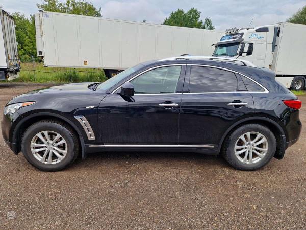 Melns Infiniti FX 35 2011 Viļņa, ar dzinēja tilpumu 3.50 L un nobraukumu 122 tūkst. km par 11900 €, foto 3 vietnē AUTOMOTO.COM.LV
