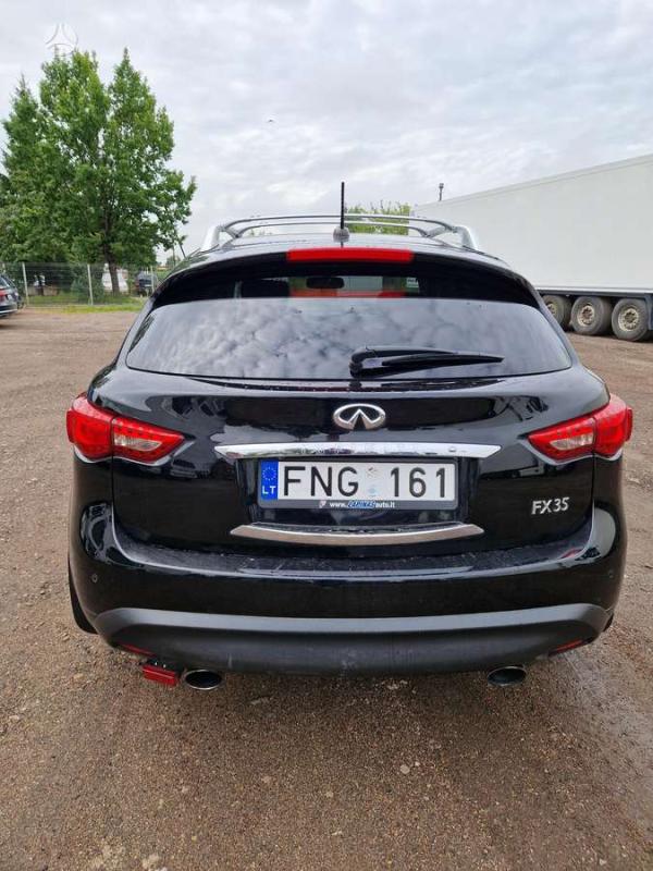 Melns Infiniti FX 35 2011 Viļņa, ar dzinēja tilpumu 3.50 L un nobraukumu 122 tūkst. km par 11900 €, foto 8 vietnē AUTOMOTO.COM.LV