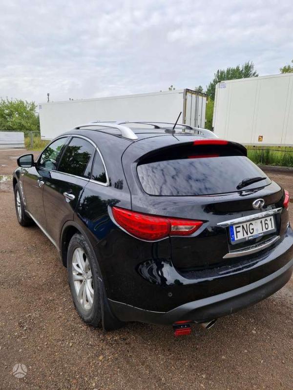 Melns Infiniti FX 35 2011 Viļņa, ar dzinēja tilpumu 3.50 L un nobraukumu 122 tūkst. km par 11900 €, foto 9 vietnē AUTOMOTO.COM.LV