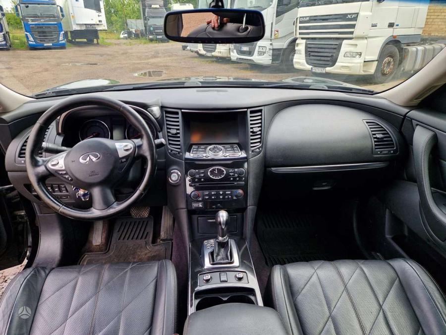 Melns Infiniti FX 35 2011 Viļņa, ar dzinēja tilpumu 3.50 L un nobraukumu 122 tūkst. km par 11900 €, foto 14 vietnē AUTOMOTO.COM.LV