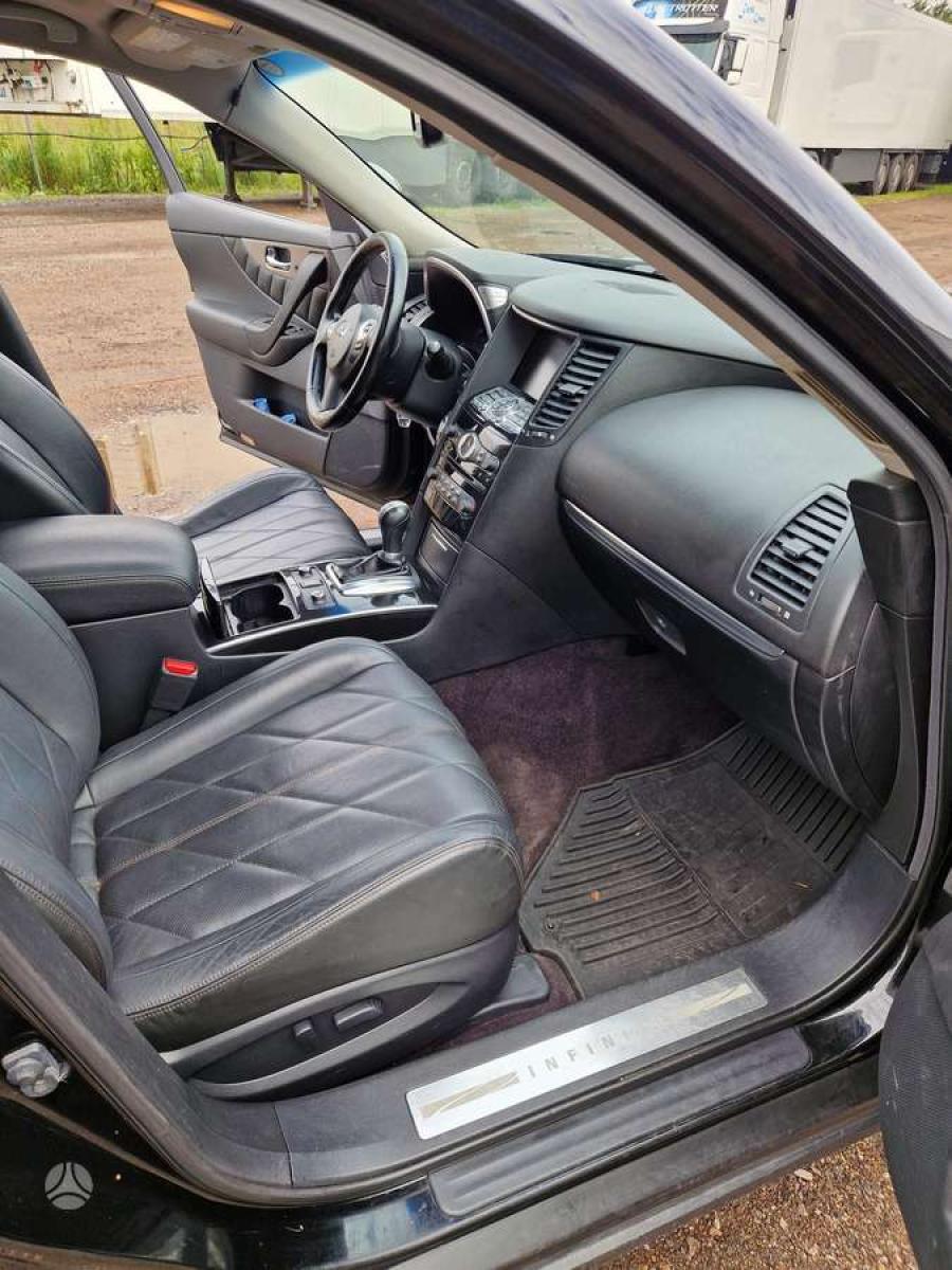 Melns Infiniti FX 35 2011 Viļņa, ar dzinēja tilpumu 3.50 L un nobraukumu 122 tūkst. km par 11900 €, foto 15 vietnē AUTOMOTO.COM.LV