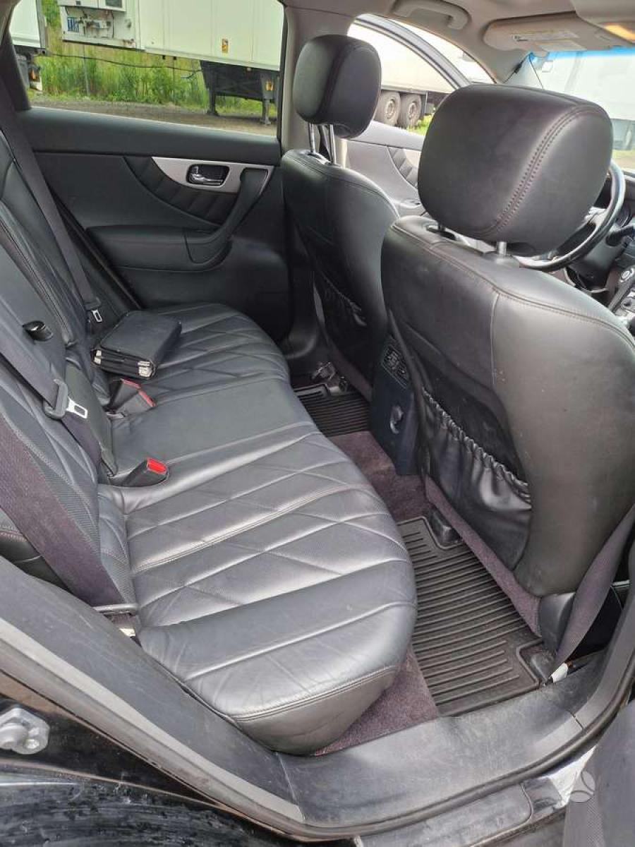 Melns Infiniti FX 35 2011 Viļņa, ar dzinēja tilpumu 3.50 L un nobraukumu 122 tūkst. km par 11900 €, foto 18 vietnē AUTOMOTO.COM.LV