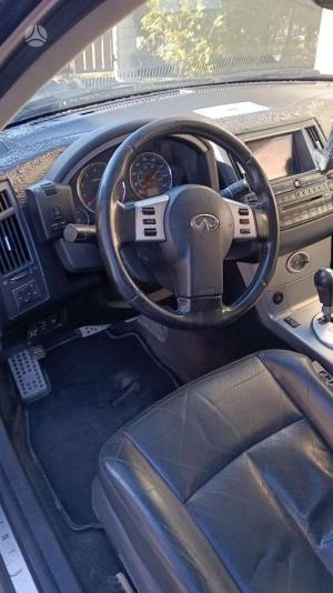 Blue Infiniti FX 35 2005 in Vilnius, with an engine capacity of 3.50 L and mileage of 346 thousand km for 3700 €, photo 16 on AUTOMOTO.COM.LV