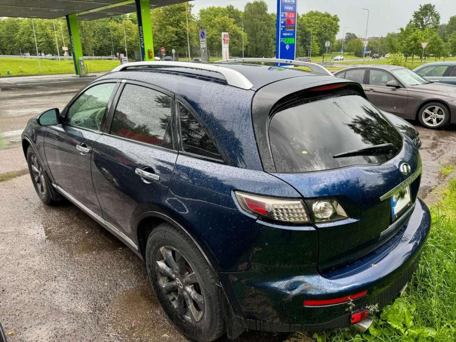 Zils Infiniti FX 35 2008 Viļņa, ar dzinēja tilpumu 3.50 L un nobraukumu 200 tūkst. km par 1699 €, foto 5 vietnē AUTOMOTO.COM.LV