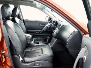 Brown Infiniti FX 35 2006 in Tallinn, with an engine capacity of 3.50 L and mileage of 132 thousand km for 1799 €, photo 7 on AUTOMOTO.COM.LV