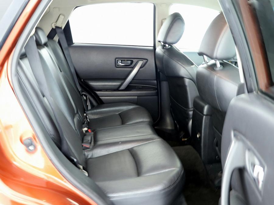 Brown Infiniti FX 35 2006 in Tallinn, with an engine capacity of 3.50 L and mileage of 132 thousand km for 1799 €, photo 8 on AUTOMOTO.COM.LV