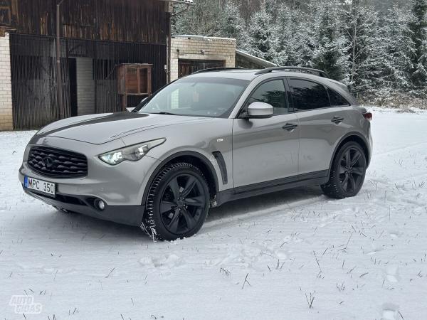 Grey Infiniti FX 35 2010 in Vilnius, with an engine capacity of 3.50 L and mileage of 260 thousand km for 9900 €, photo 1 on AUTOMOTO.COM.LV
