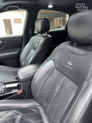 Pelēks Infiniti FX 35 2010 Viļņa, ar dzinēja tilpumu 3.50 L un nobraukumu 260 tūkst. km par 9900 €, foto 17 vietnē AUTOMOTO.COM.LV