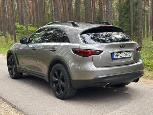 Pelēks Infiniti FX 35 2010 Viļņa, ar dzinēja tilpumu 3.50 L un nobraukumu 295 tūkst. km par 9500 €, foto 5 vietnē AUTOMOTO.COM.LV