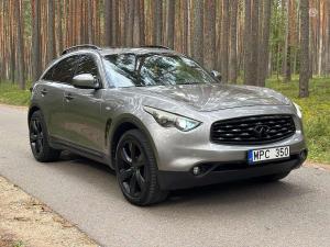 Pelēks Infiniti FX 35 2010 Viļņa, ar dzinēja tilpumu 3.50 L un nobraukumu 295 tūkst. km par 9500 €, foto 9 vietnē AUTOMOTO.COM.LV