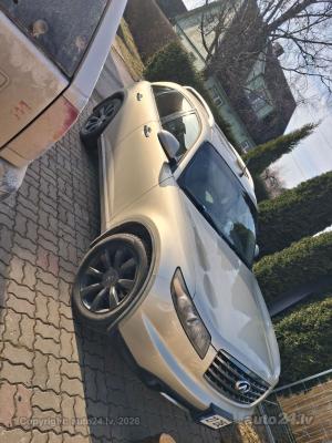 Smilšu krāsa Infiniti FX 2007 Tallina, ar dzinēja tilpumu 3.50 L un nobraukumu 142 tūkst. km par 5900 €, foto 2 vietnē AUTOMOTO.COM.LV