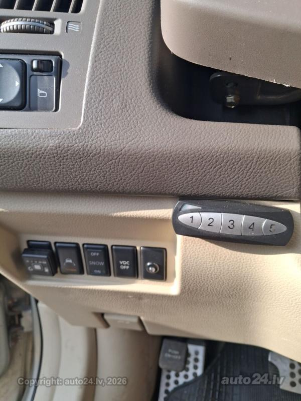 Smilšu krāsa Infiniti FX 2007 Tallina, ar dzinēja tilpumu 3.50 L un nobraukumu 142 tūkst. km par 5900 €, foto 11 vietnē AUTOMOTO.COM.LV