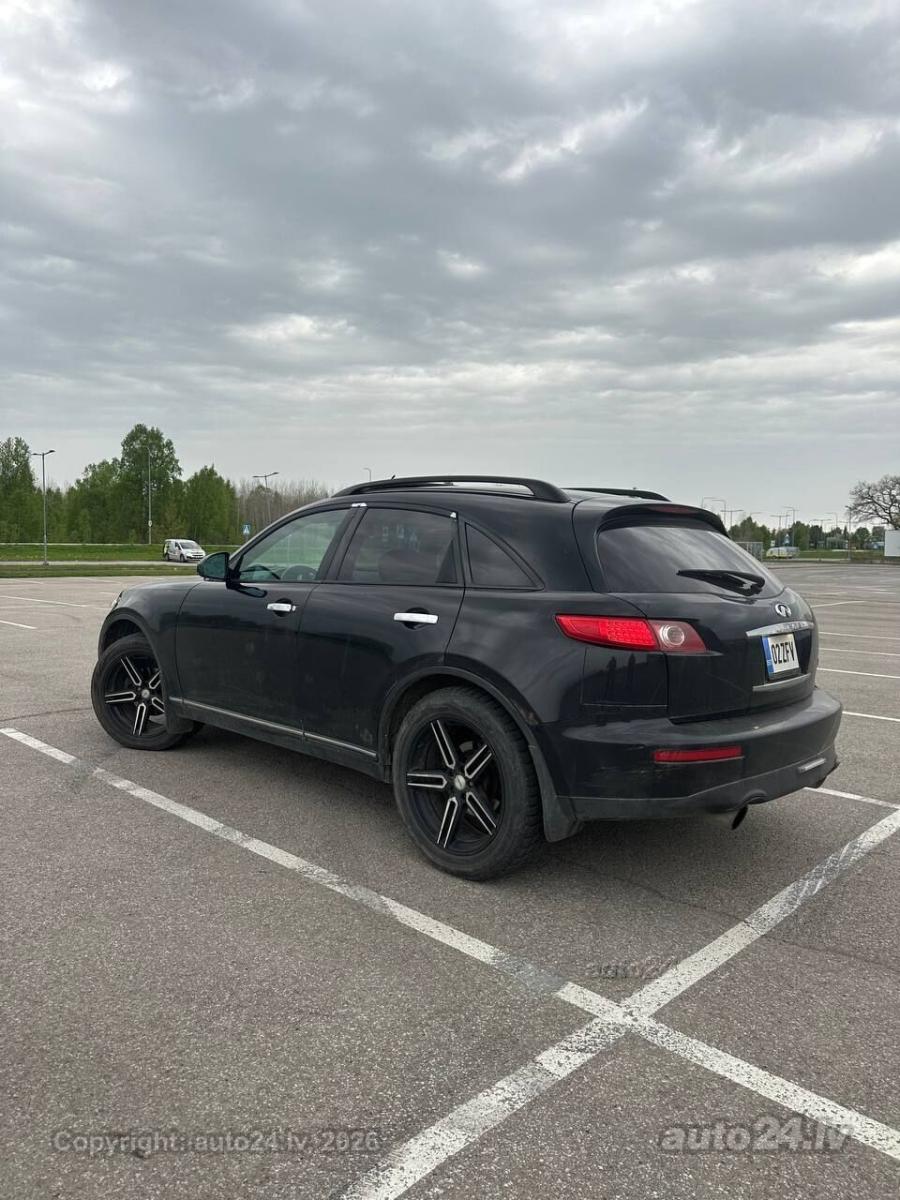 Melns Infiniti FX 2004 Mardu, ar dzinēja tilpumu 3.50 L un nobraukumu 356 tūkst. km par 3490 €, foto 3 vietnē AUTOMOTO.COM.LV
