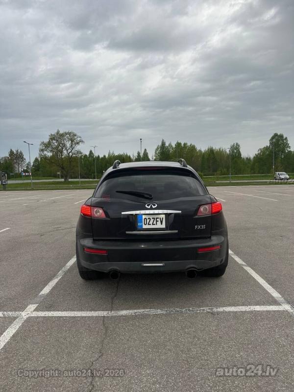 Black Infiniti FX 2004 in Maardu, with an engine capacity of 3.50 L and mileage of 356 thousand km for 3490 €, photo 6 on AUTOMOTO.COM.LV