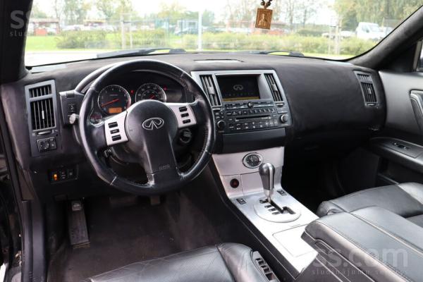 Infiniti FX 2005 in Riga on AUTOMOTO.COM.LV Black Infiniti FX 2005 in Riga, with an engine capacity of 3.50 L and mileage of 155 thousand km for 3990 €, photo 7 on AUTOMOTO.COM.LV
