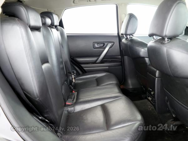 Infiniti FX 2006 in Tallinn on AUTOMOTO.COM.LV Black Infiniti FX 2006 in Tallinn, with an engine capacity of 3.50 L and mileage of 184 thousand km for 1499 €, photo 8 on AUTOMOTO.COM.LV