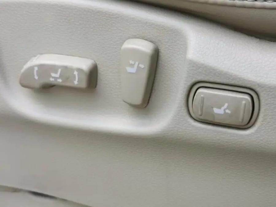 Melns Infiniti FX 2007 Rīga, ar dzinēja tilpumu 3.50 L un nobraukumu 116 tūkst. km par 5100 €, foto 19 vietnē AUTOMOTO.COM.LV