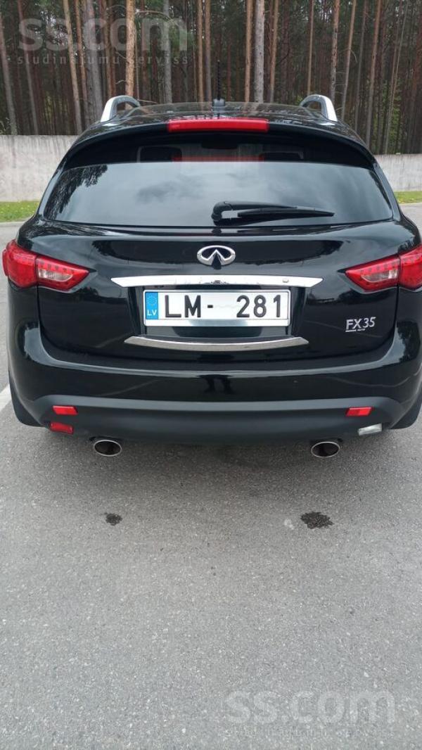 Melns Infiniti FX 2009 Daugavpils, ar dzinēja tilpumu 3.50 L un nobraukumu 136 tūkst. km par 8500 €, foto 10 vietnē AUTOMOTO.COM.LV
