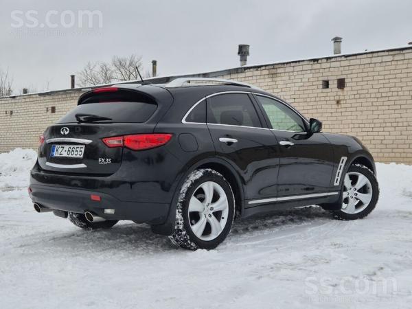 Melns Infiniti FX 2009 Rīga, ar dzinēja tilpumu 3.50 L un nobraukumu 136 tūkst. km par 10950 €, foto 3 vietnē AUTOMOTO.COM.LV