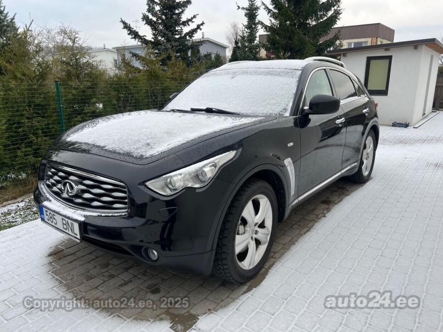 Melns Infiniti FX 2011 Tallina, ar dzinēja tilpumu 3.00 L un nobraukumu 176 tūkst. km par 8800 €, foto 1 vietnē AUTOMOTO.COM.LV