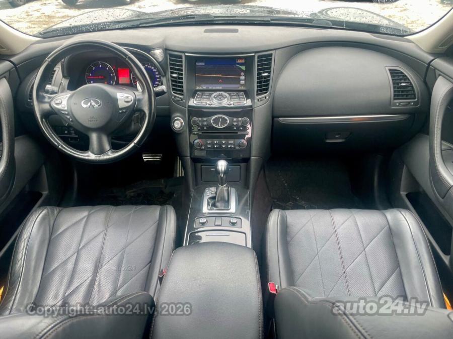 Melns Infiniti FX 2011 Tallina, ar dzinēja tilpumu 3.00 L un nobraukumu 176 tūkst. km par 9999 €, foto 11 vietnē AUTOMOTO.COM.LV