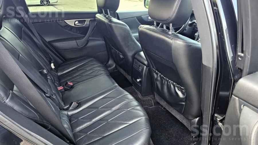 Melns Infiniti FX 2011 Rīga, ar dzinēja tilpumu 5.00 L un nobraukumu 295 tūkst. km par 11700 €, foto 13 vietnē AUTOMOTO.COM.LV