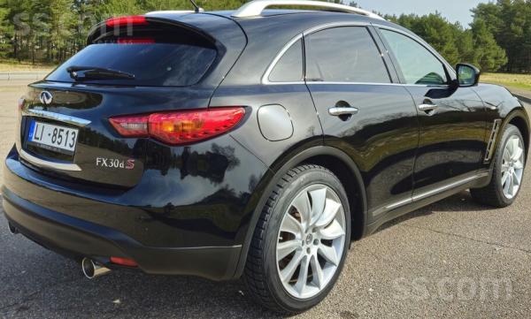 Melns Infiniti FX 2012 Ventspils, ar dzinēja tilpumu 3.00 L un nobraukumu 327 tūkst. km par 11750 €, foto 3 vietnē AUTOMOTO.COM.LV