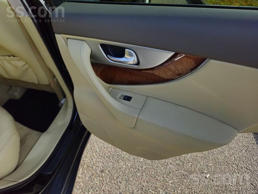 Melns Infiniti FX 2012 Ventspils, ar dzinēja tilpumu 3.00 L un nobraukumu 327 tūkst. km par 11750 €, foto 11 vietnē AUTOMOTO.COM.LV