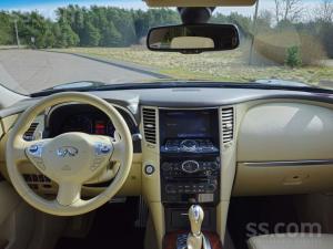 Melns Infiniti FX 2012 Ventspils, ar dzinēja tilpumu 3.00 L un nobraukumu 327 tūkst. km par 11750 €, foto 16 vietnē AUTOMOTO.COM.LV