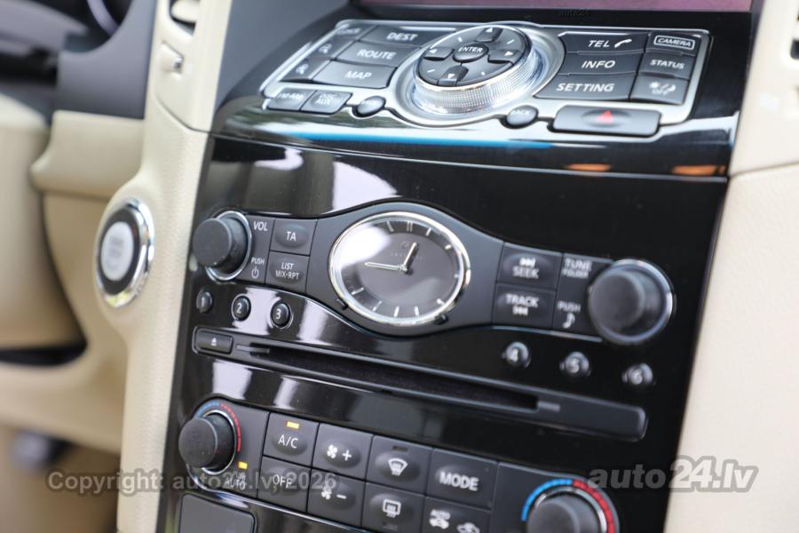 Black Infiniti FX 2012 in Tallinn, with an engine capacity of 3.70 L and mileage of 353 thousand km for 11999 €, photo 9 on AUTOMOTO.COM.LV